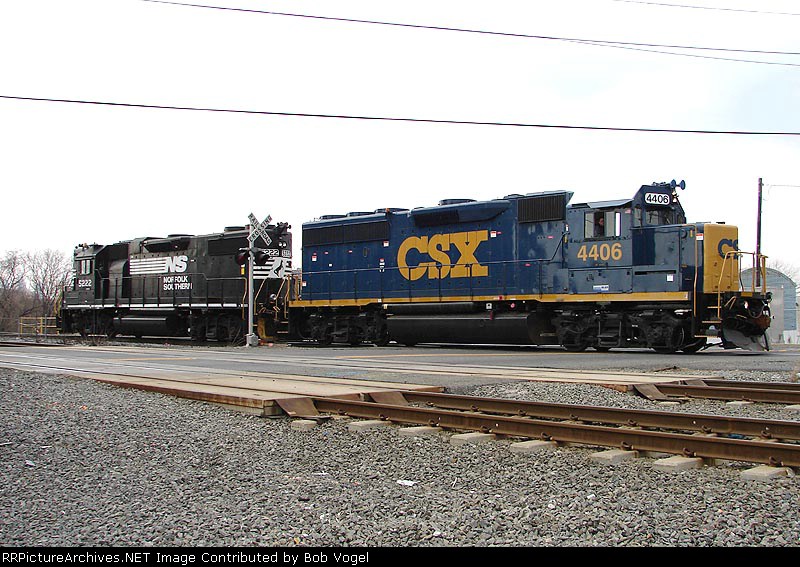 CSX 4406 & NS 5222